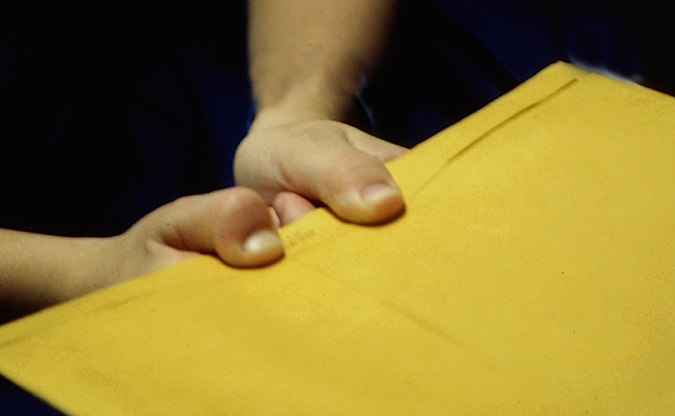 Froment's Sign (Bunnell's "O" or Newspaper Sign) | Hand Surgery Resource